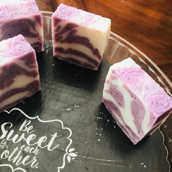 Mamaodi naturals | Bath & Body | Coconut Milk Hibiscus Handmade Soap ...